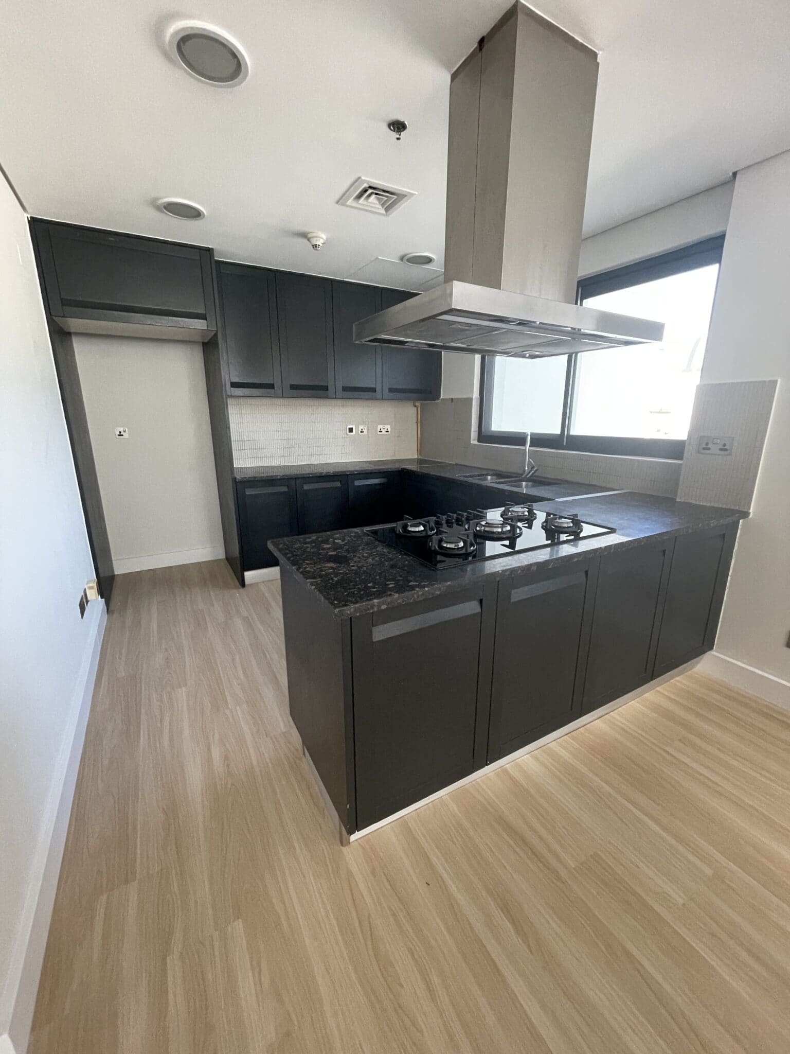 Kitchen Wrapping Dubai | Kitchen Cabinet Wrap Dubai